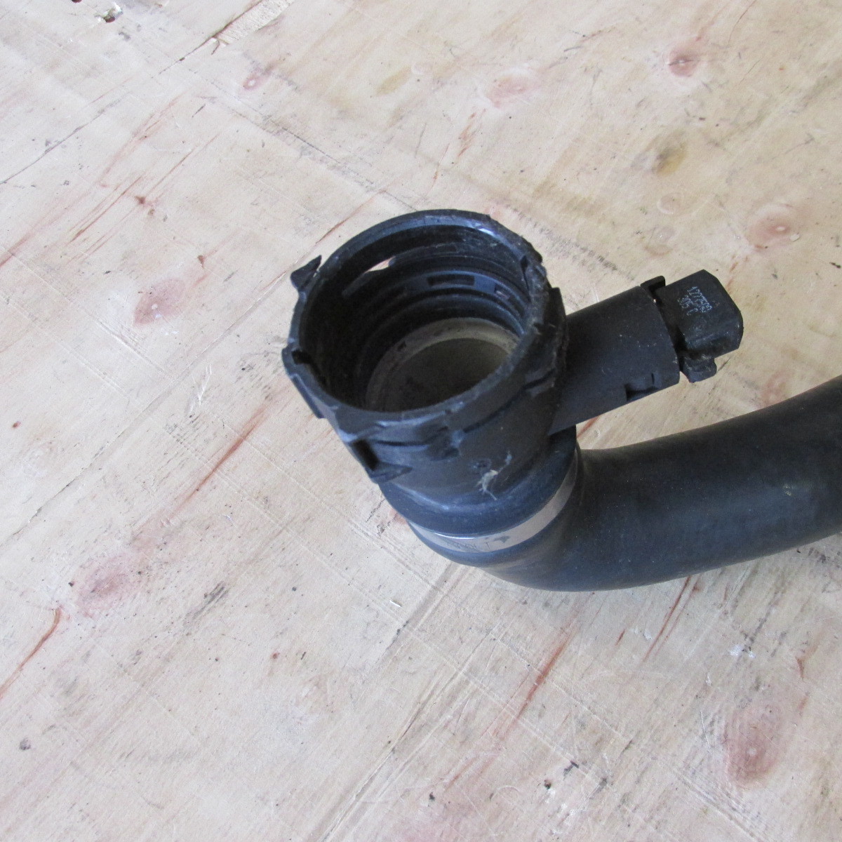 BMW E38 E39 740i 740iL 540i LOWER RADIATOR COOLANT WATER HOSE ...