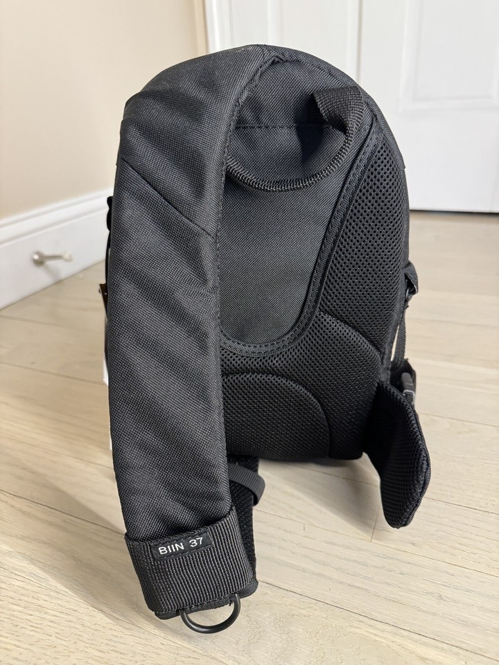 Vanguard BIIN 37 Sling Camera Bag Black Multi-Compartment | eBay UK