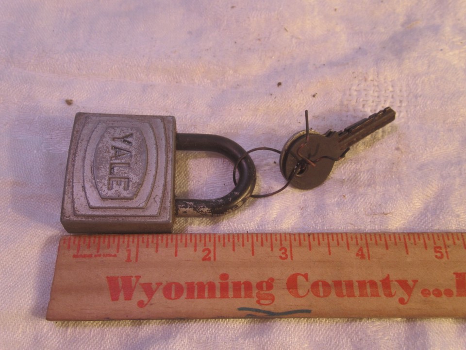 VINTAGE SOLID YALE HARDENED LOCK MARKED W/ KEY | eBay