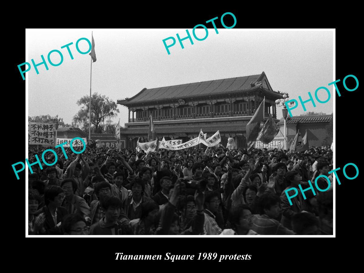 OLD LARGE HISTORIC PHOTO OF 1989 TIANANMEN SQUARE PROTESTS ANGRY ...