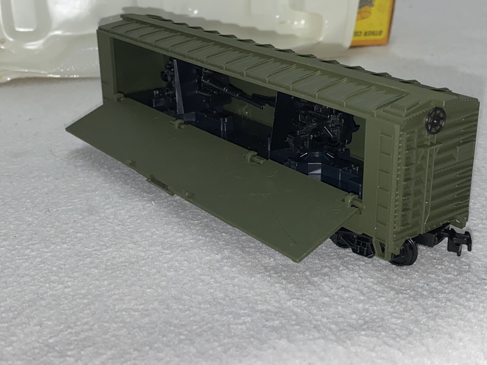 HO Scale Cox 6124 Q Car US Army Boxcar with Internal Machine Gun ...
