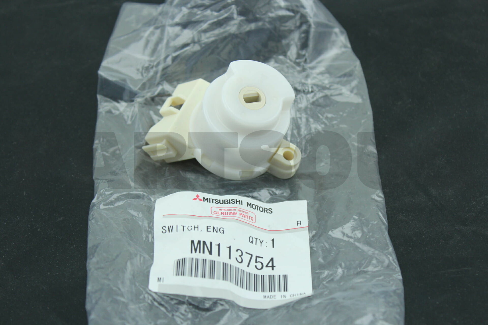 MN113754 Genuine Mitsubishi SWITCH,ENG STARTING | eBay