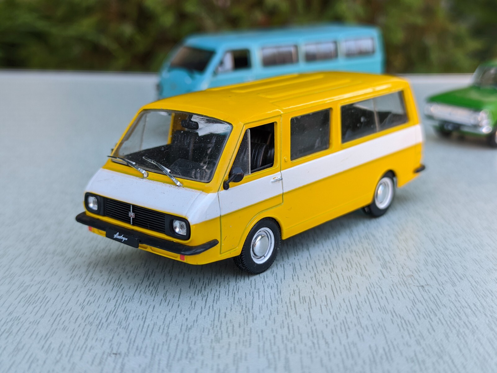 Diecast Soviet car RAF 2203 Latvia РАФ 2203 Латвия DeAGOSTINI 1/43 ...