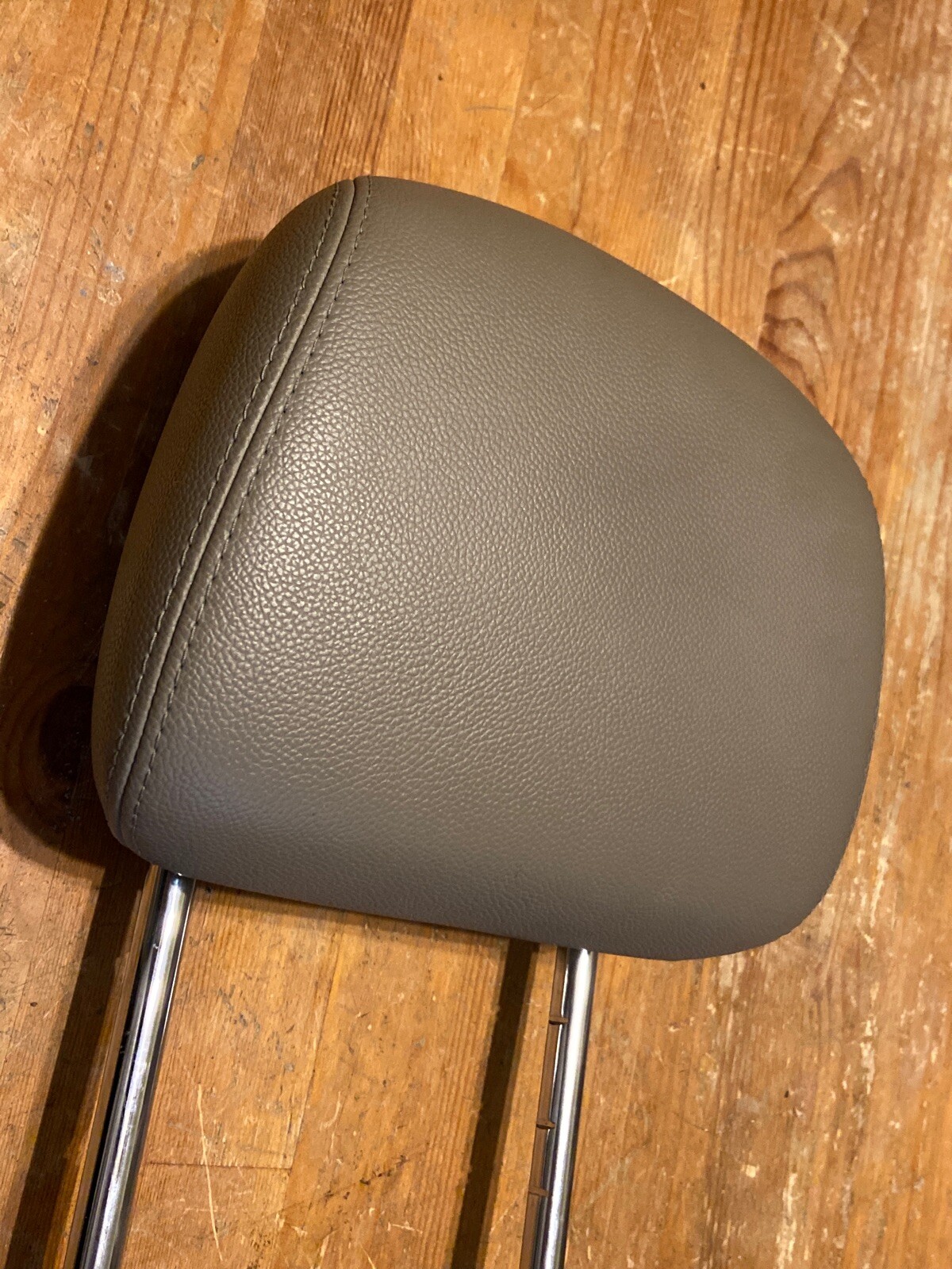 2011-2016 Chrysler Town Country Front Seat Active Head Rest Headrest ...