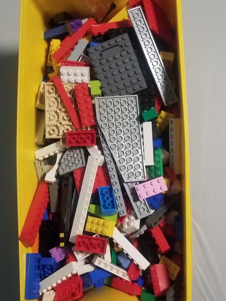 LEGOS 10696 Classic Medium Yellow Brick Box 750+ In EUC Nice Please ...