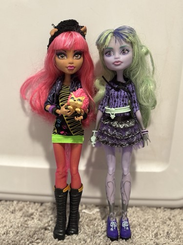 13 Wishes-Twyla & Howleen Wolf (with Pet) | eBay