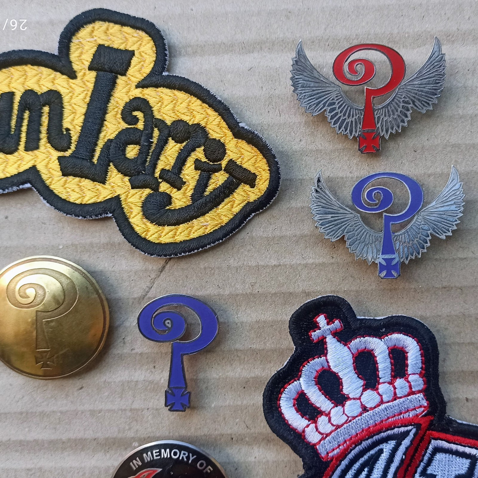 INDIAN Larry Motorcycles Question Mark Cross PIN & Patch Embroidery ...