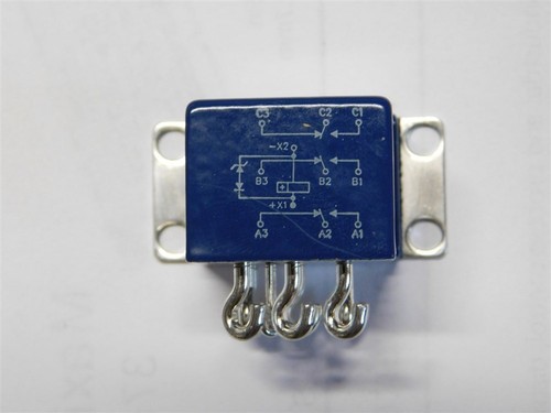 1 Leach Esterline M83536/22-024M / YC-J2N-300M 28V Coil 3PDT 10A ...