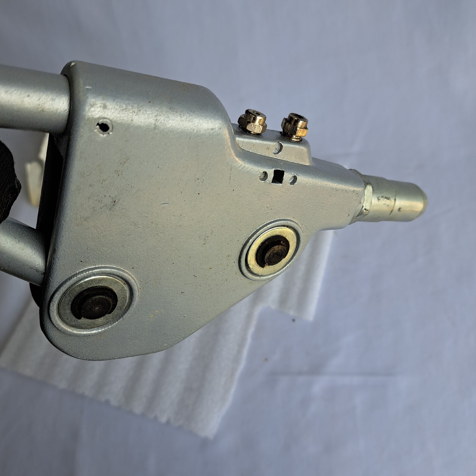 Hand Riveter Large Capacity by Pittsburgh #41291 Includes Rivets - 21 ...