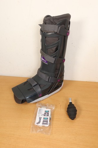 VACO Cast Diabetic Walking Boot Size Medium UK 5.5 - 8.5 Extra Seals ...