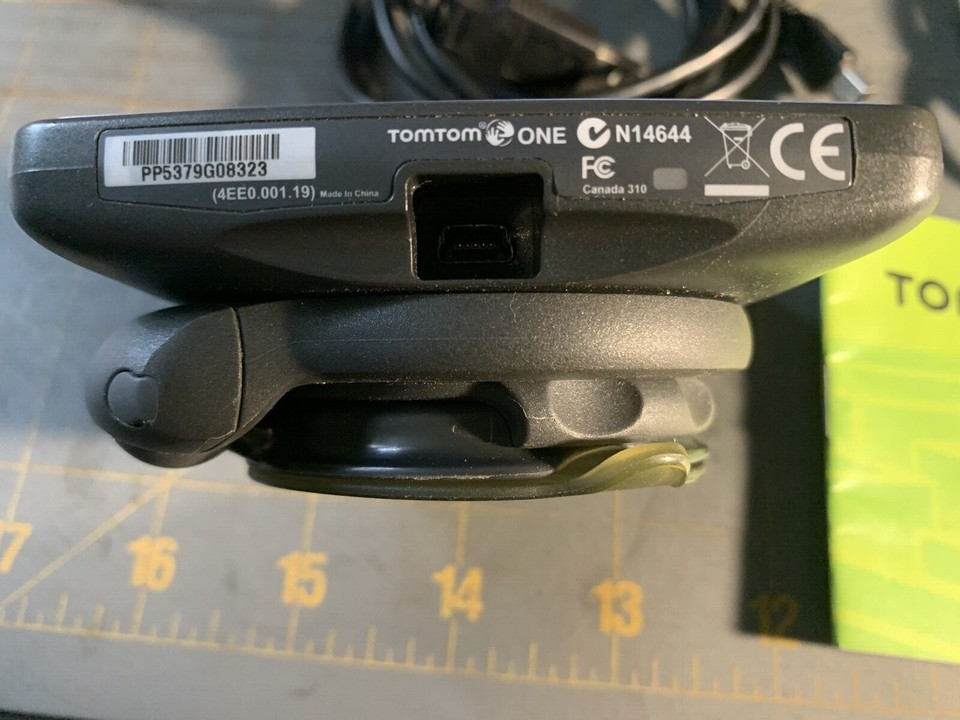 TomTom ONE bundle N14644 Guide, usb cable, and car adapter included. | eBay