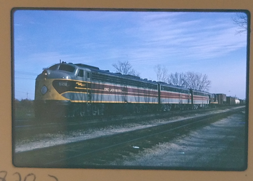 Vtg 1973 Train Slide EL NB 60 cars, #820, 809, 832 E8A's ; 2514 U25B | eBay