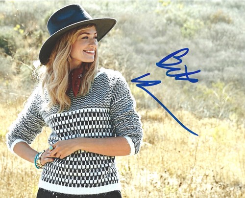 Beth Behrs signed 8x10 photo inn person. PROOF. 2 Broke Girls | eBay