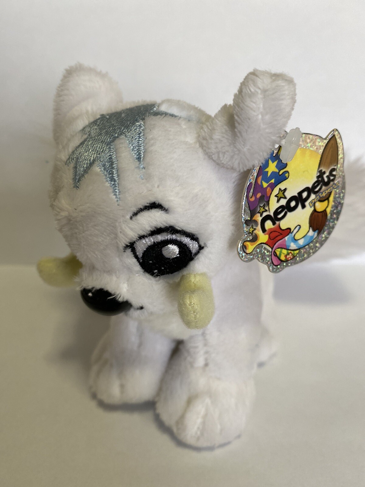 Neopets petpet White Gruslen plushie With Tags #70157 Used Excellent ...