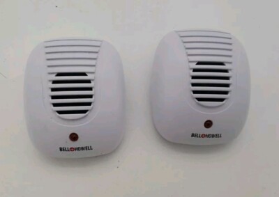 2 Bell + Howell Ultrasonic Pest Repeller Plug Ins 24-7 Protection white ...