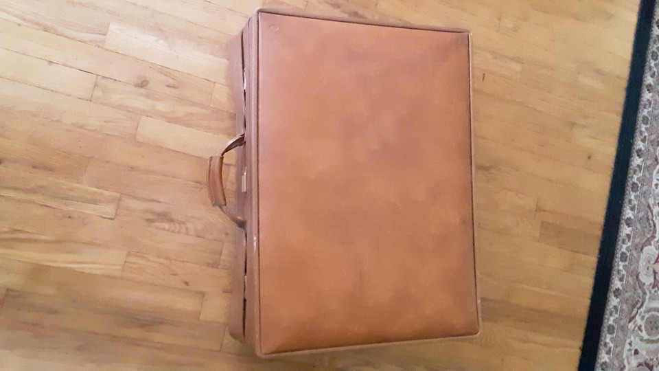 hartmann luggage vintage, Camel colored leather suitcase, like Mint ...