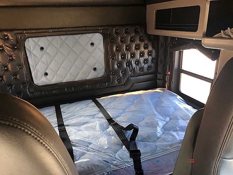 ZenEclipse® Insulated Blackout Window Cover fits Kenworth Rear Facing ...