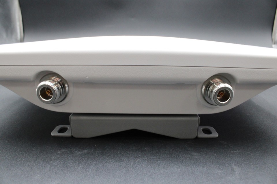 Cisco Meraki MR86 - Wireless access point - Wi-Fi 6 - 2.4 GHz, 5 GHz ...