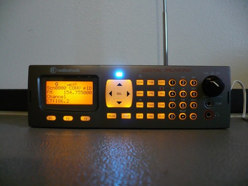Radio Shack PRO-652 1800 CH. Analog/Digital Police/Fire/EMS Scanner-P25 ...