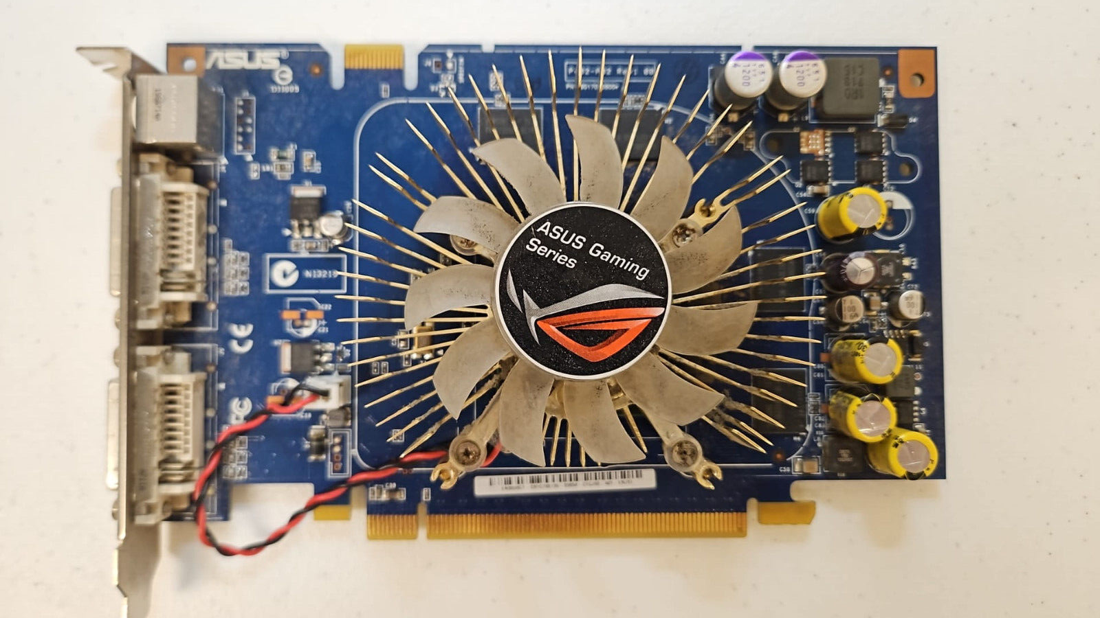 ASUS NVIDIA GeForce 8600 GT (EN8600GT/2DHT/256M/A) 256MB PCI Express ...