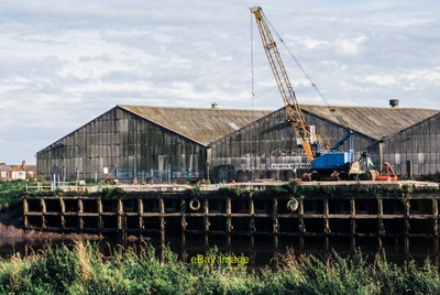 Photo 6x4 Fison's Wharf across Dutch River Fisons was a chemical and ...