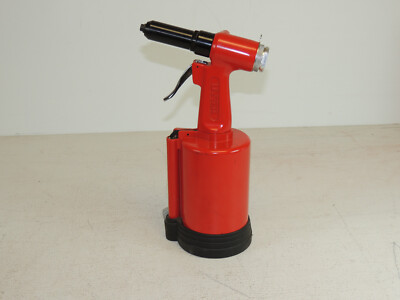 Riveters - Chicago Pneumatic Rivet Gun