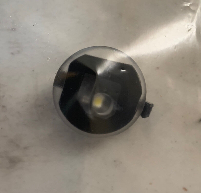 2015-2020 Sierra Tahoe Suburban Escalade Yukon NEW OEM RH PUDDLE LAMP ...