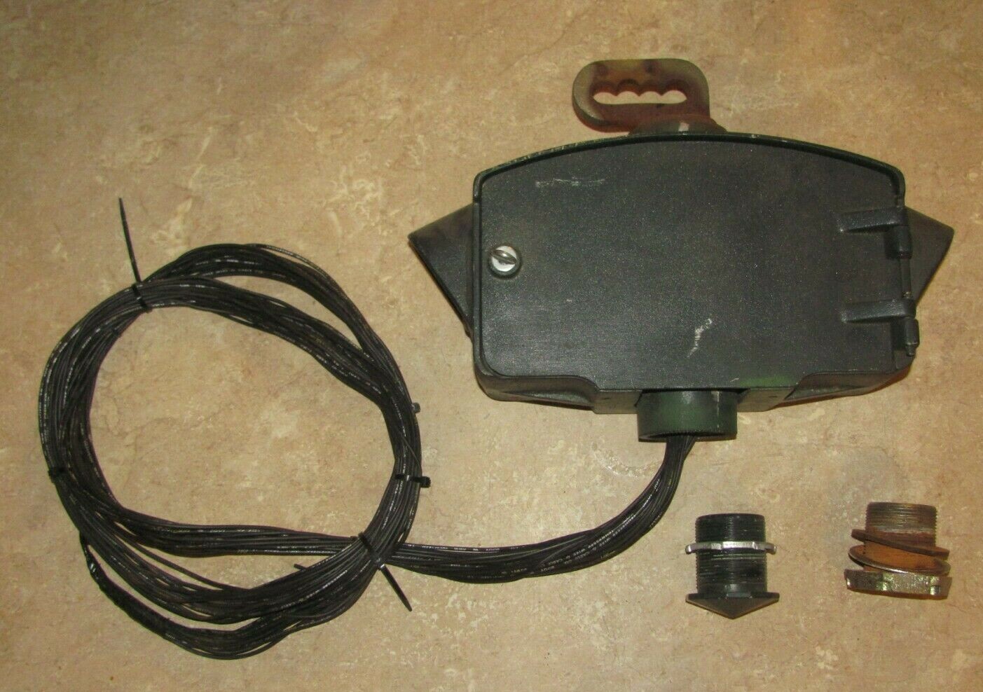 Quick Disconnect Hanger Junction Box Traffic Signal Light hardware (B ...