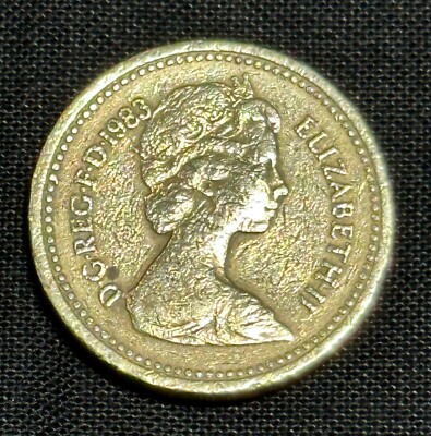 1983 Queen Elizabeth ii One Pound Coin Error- Read Description | eBay