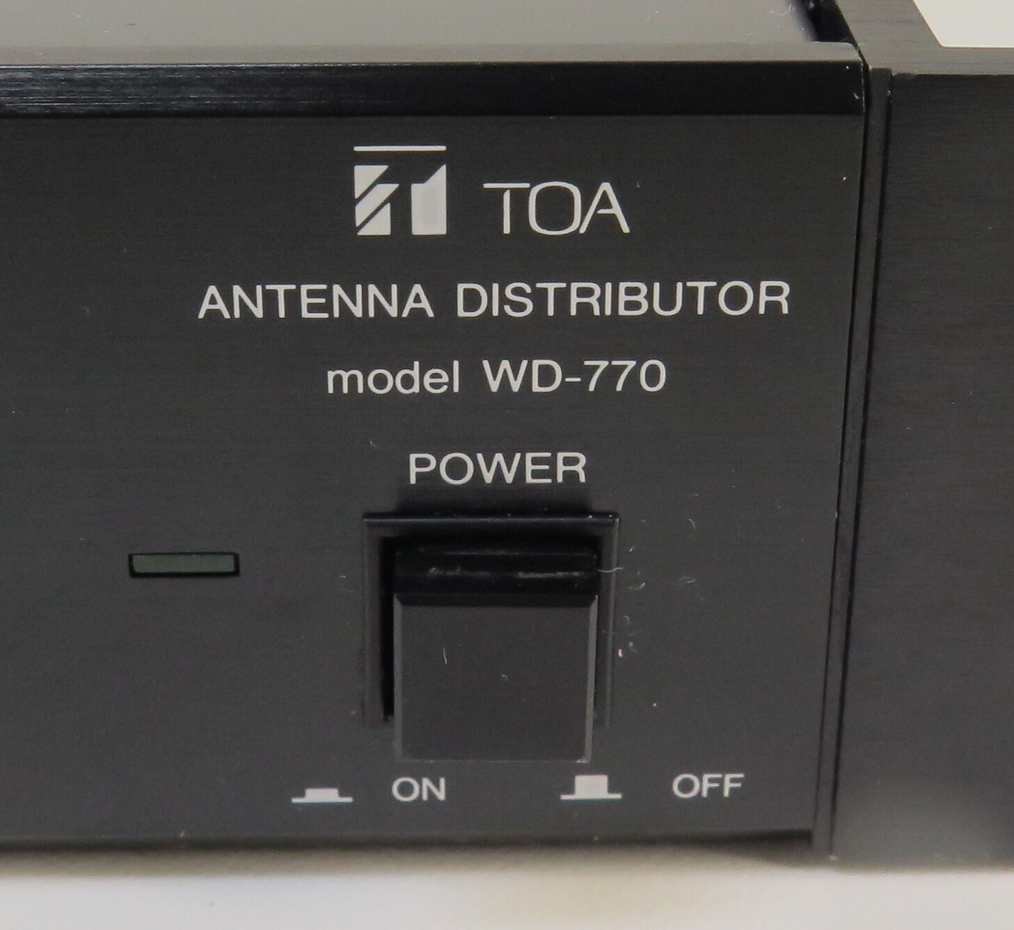 TOA WT-870 Wireless Diversity Tuner w/ WD-770 Antenna Distributor | eBay