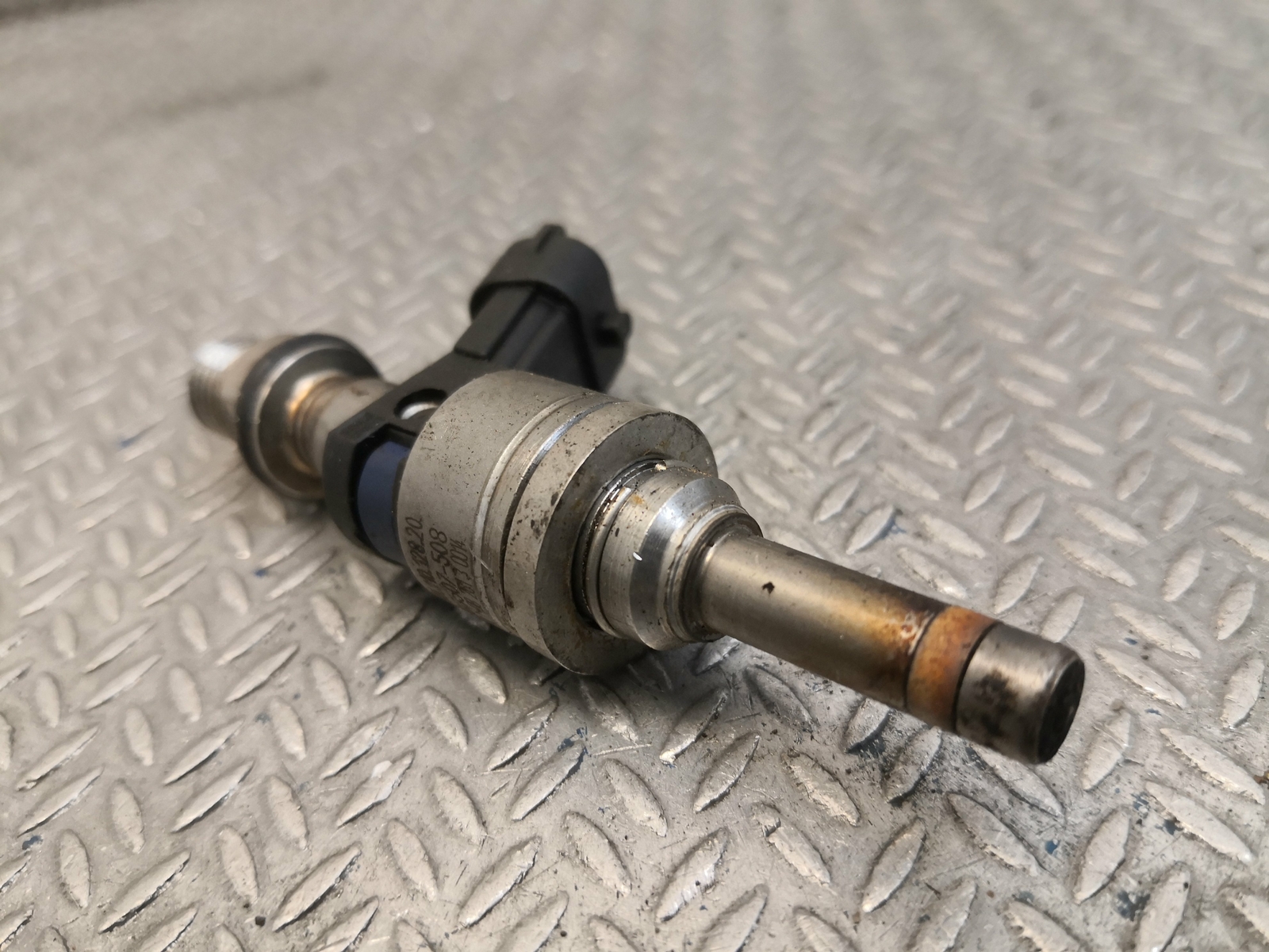 PORSCHE CAYENNE 957 Fuel Injector 94811012820 4.8 957 S Petrol 283 kW ...