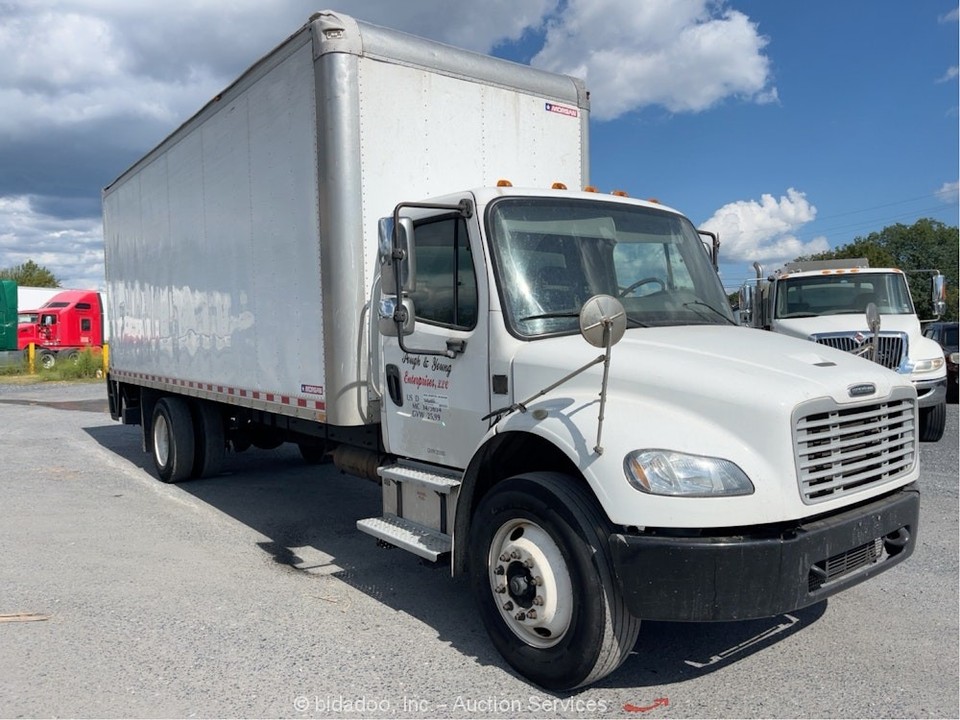 2016 Freightliner M2 S/A 26' Enclosed Box Truck Delivery Van Cummins A ...