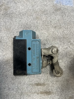 micro switch limit switch BZE6-2RQ2 | eBay