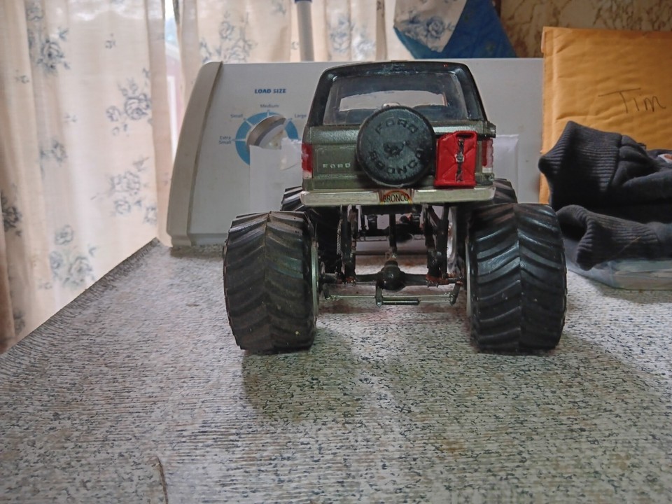 Monogram 1:24 scale 80 Ford Bronco 4x4x4 Model Truck (assembled) | eBay