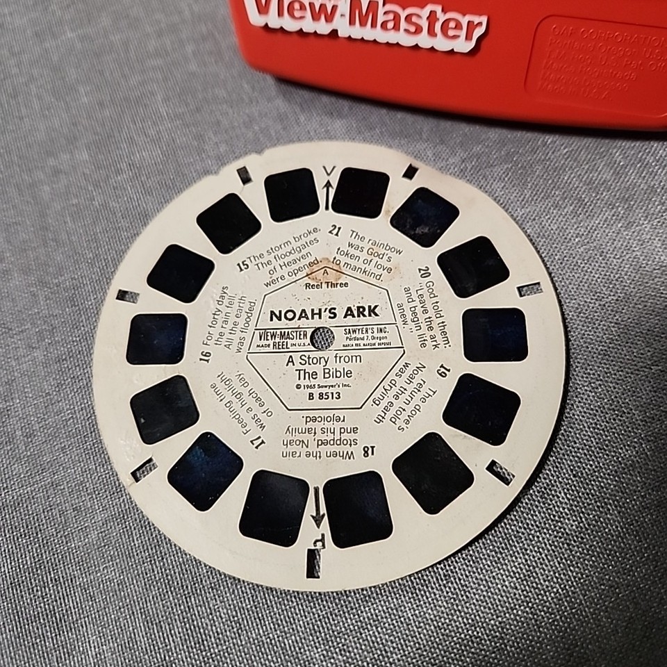 Vintage Red & White GAF View-Master Viewer Includes One Noah's Ark Reel ...