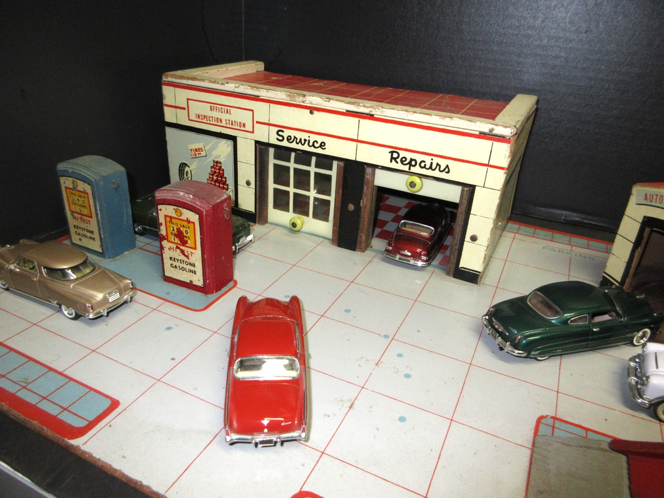 Keystone Service Station w/Car Wash, Pumps, Service Bays; 24" X 16" X 5 ...
