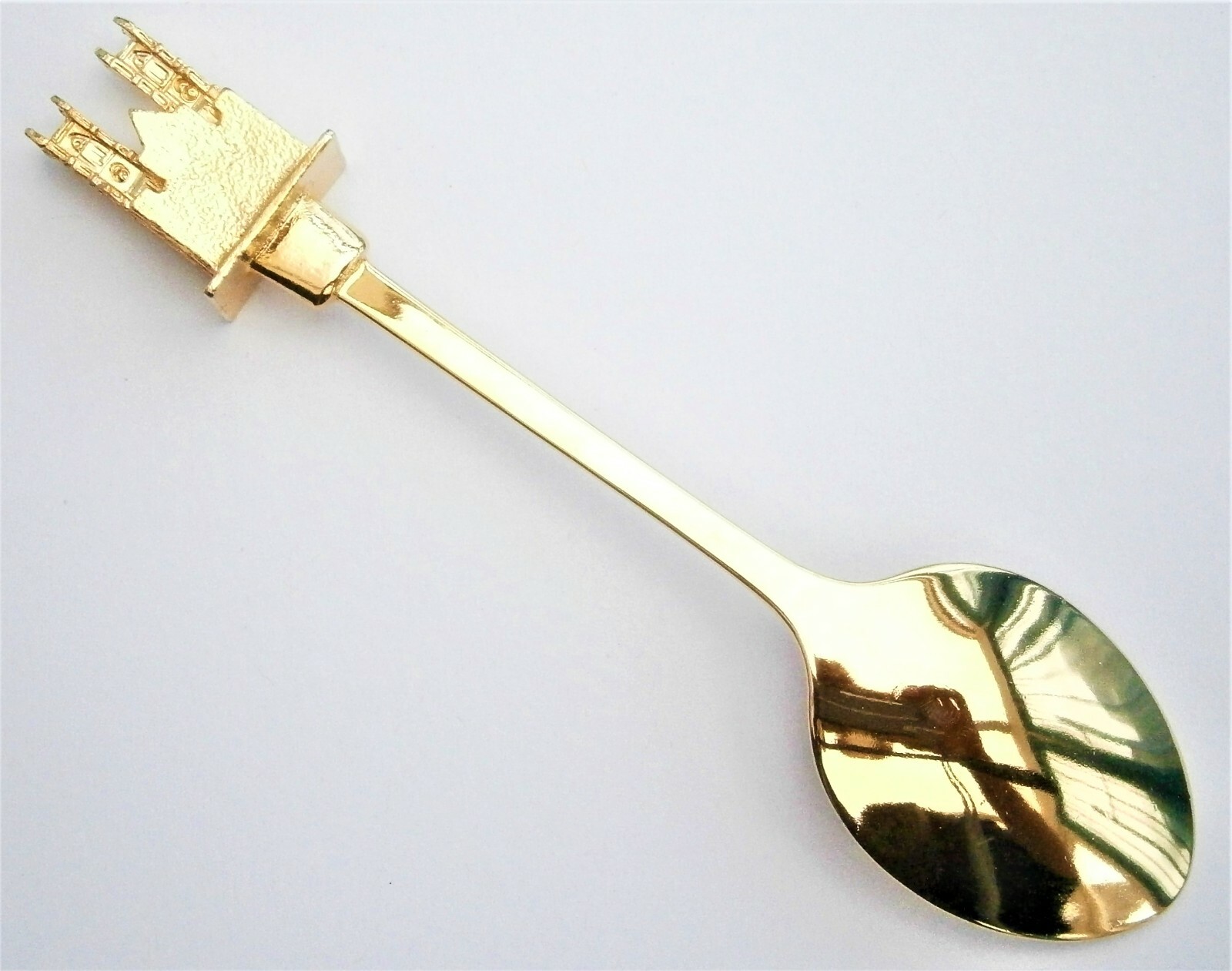 SF633) Gold Tone Queen Elizabeth 2nd Golden Jubilee minster Abbey ...