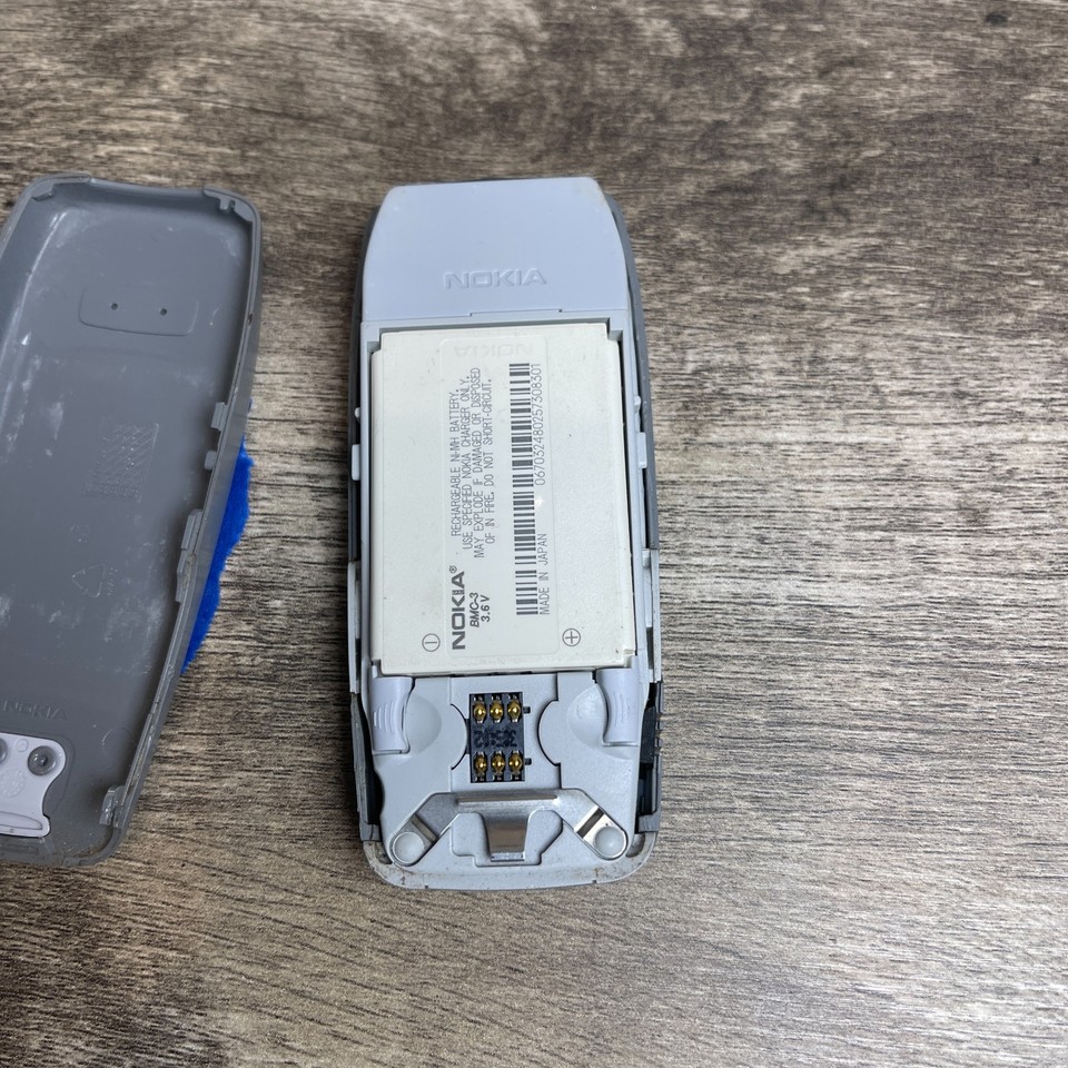 Nokia Bar Cell Phone Gray 1.5" Monochrome Graphic Removable Battery ...