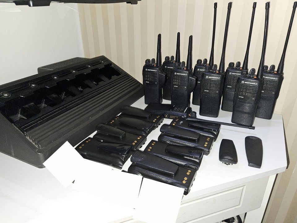 Set of 9 Motorola Gp340 Walkie Talkie Radios UHF 16 Channel + Ear ...