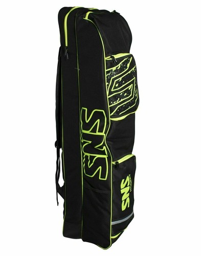 Madman Jumbo Hockey Bag Junior level holdall bag black AU | eBay UK