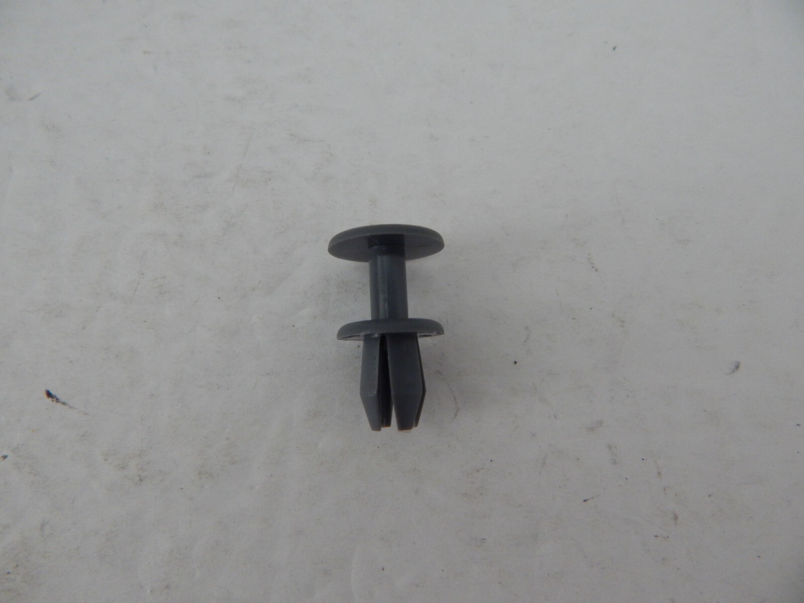 Genuine BMW 51498237075 Trunk Lid Trim Rivet 25 Pieces New | eBay