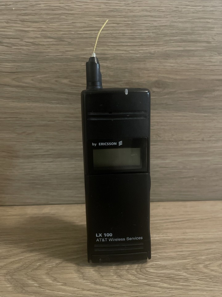 ERICSSON LX 100 FLIP FLOP CELL PHONE CDMA CELLULAR Untested AT&T ...
