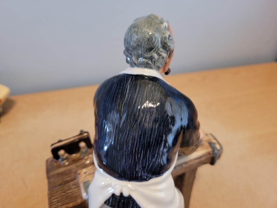 Royal Doulton Bone China Figurine "The Carpenter" HN2678 Mint Condition ...