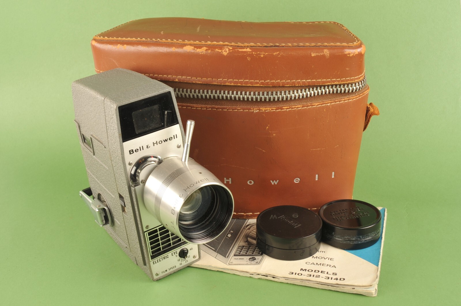 Vintage Mid Century Bell Howell Video 8mm Movie Camera Electric Eye W ...