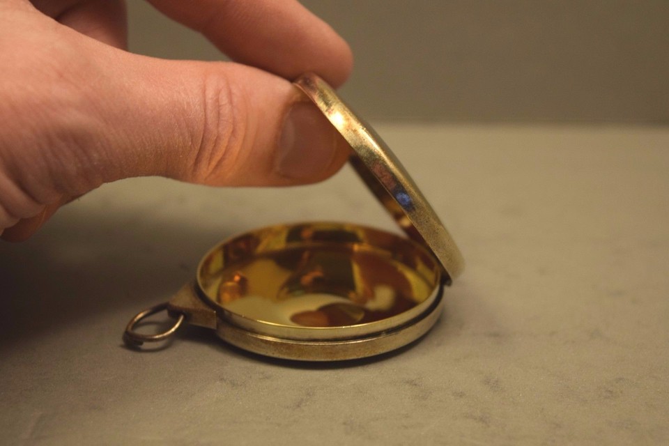 Old Traditional Pyx, Host Box for communion hosts to the sick (CU171 ...