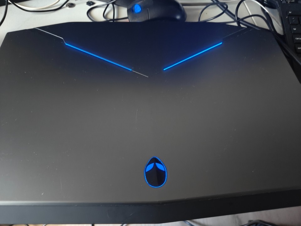 Alienware M17 Older Gaming Laptop | eBay