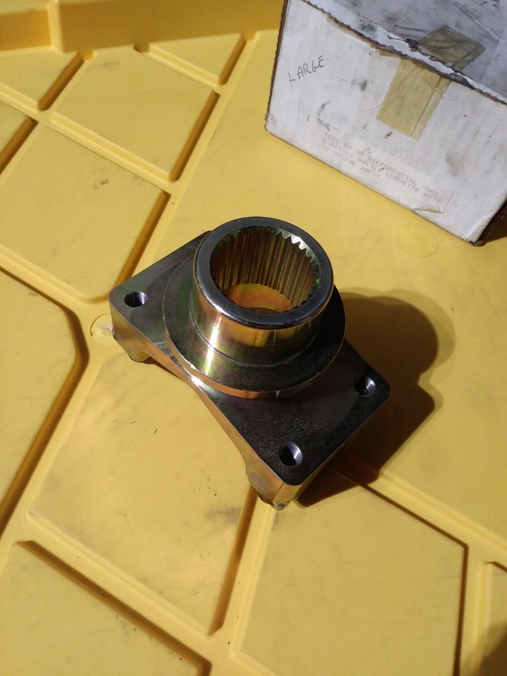 1965-1972 Chevy Cars 30 Spline 8.875 12 Bolt Rear End Differential Yoke ...