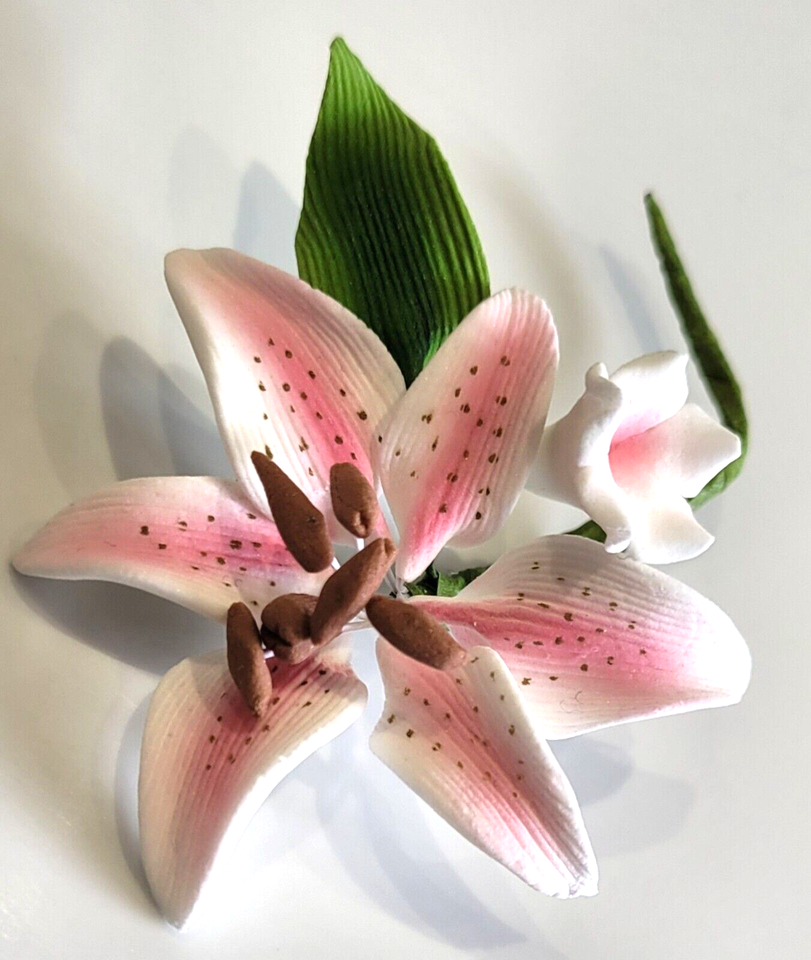 Tiger Lily Sugar Flower Cake Topper Spray Hard Sugar Wired White with ...