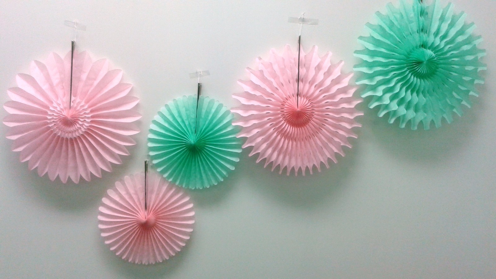 Party Hanging Decoration Tissue Paper Fan Kit (set of 5 fans) by Devra ...