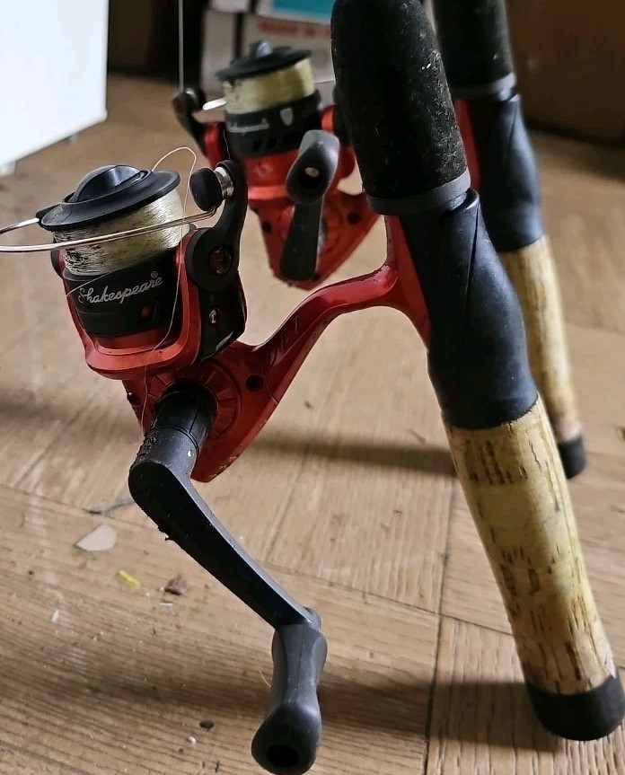 Lot of 2 Ugly Stik Dock Runner Spinning Reel & Fishing Rod Combo ...